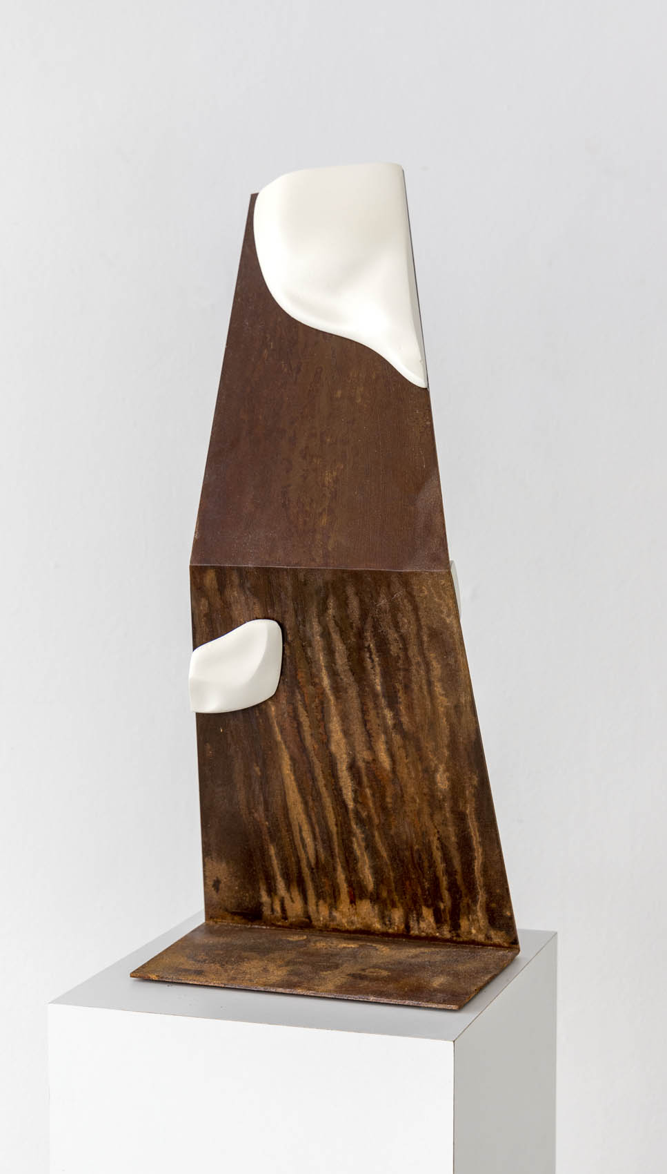 TRACE’S – IGOR MIKODA